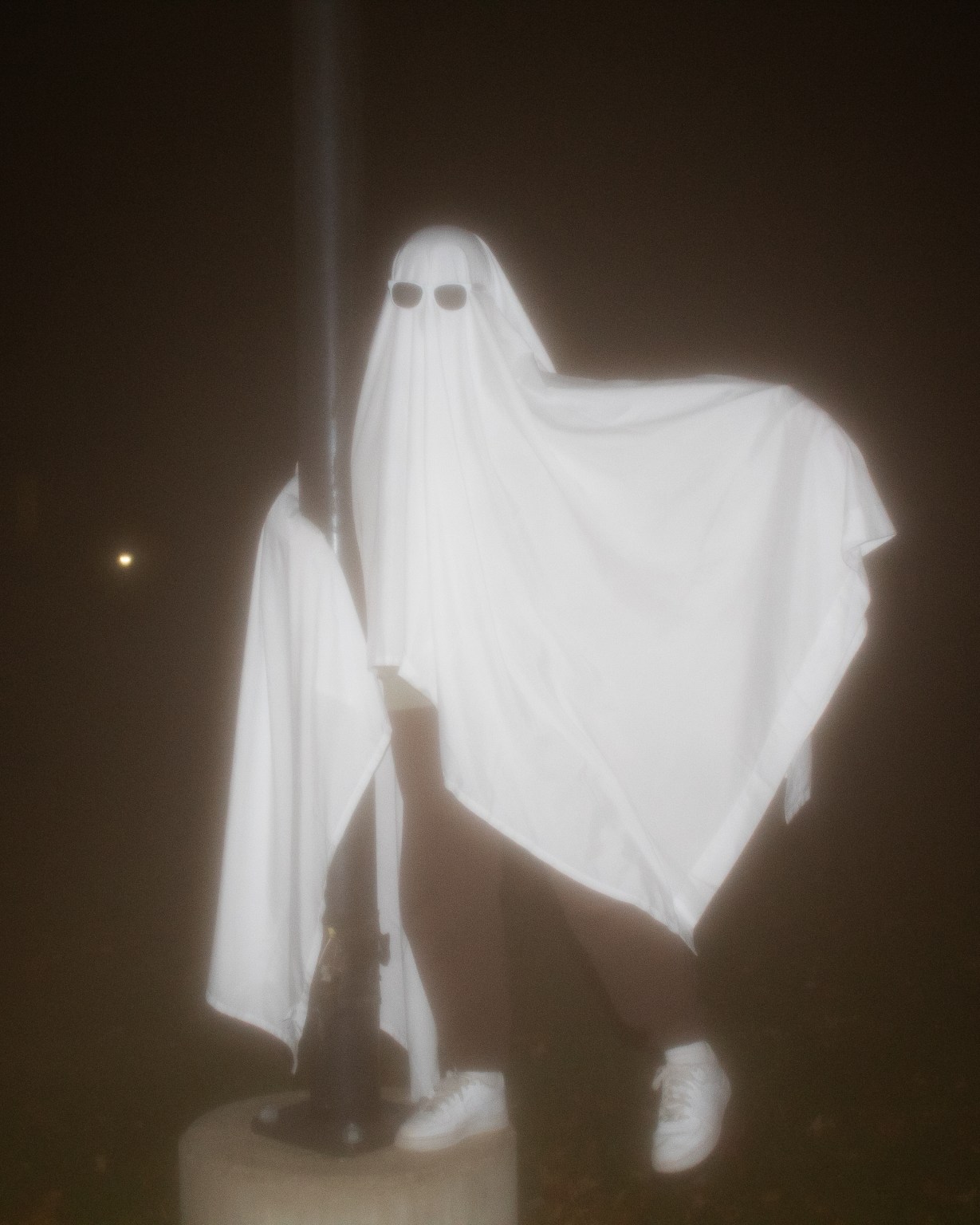 Ghost Photoshoot Trend – Where Creativity Works