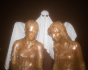 Ghost Photoshoot Trend – Where Creativity Works