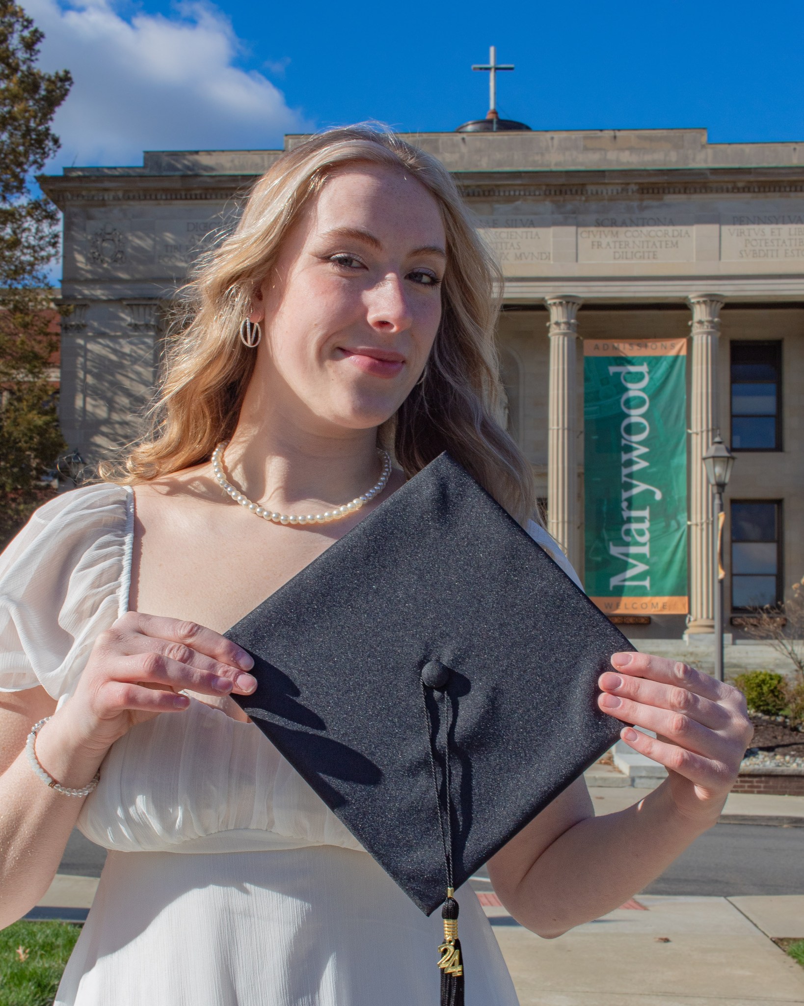 Graduation Portrait Sessions – Where Creativity Works